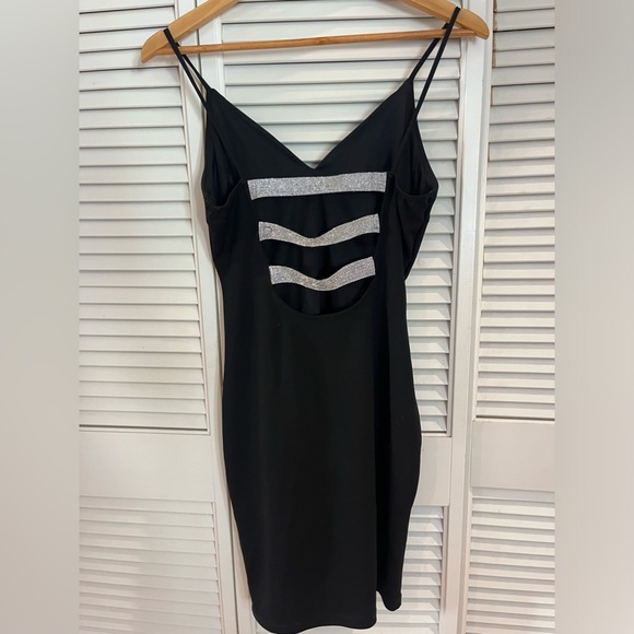 Windsor | Dresses | Sexy Rhinestone Backed Black Windsor Body Con ...